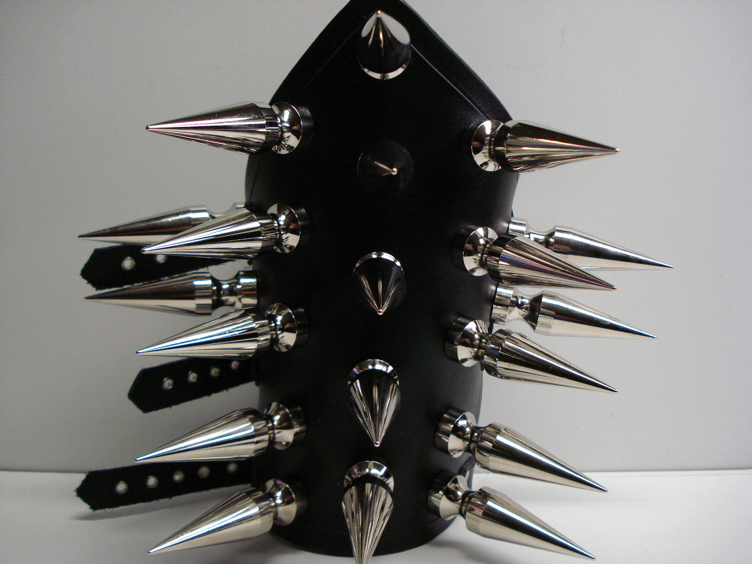 LEATHER GIANT SPIKED ARMBAND.BLACKMETAL.GORGOROTH.SLAYE
