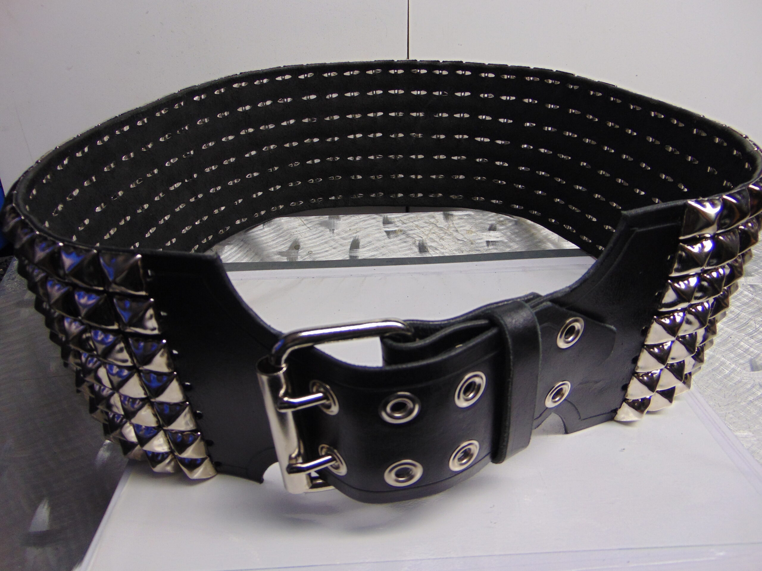 BRUCE DICKINSON ...LEATHER OLD SCHOOL PYRAMID BELT U.K (MDLSB0157 ...