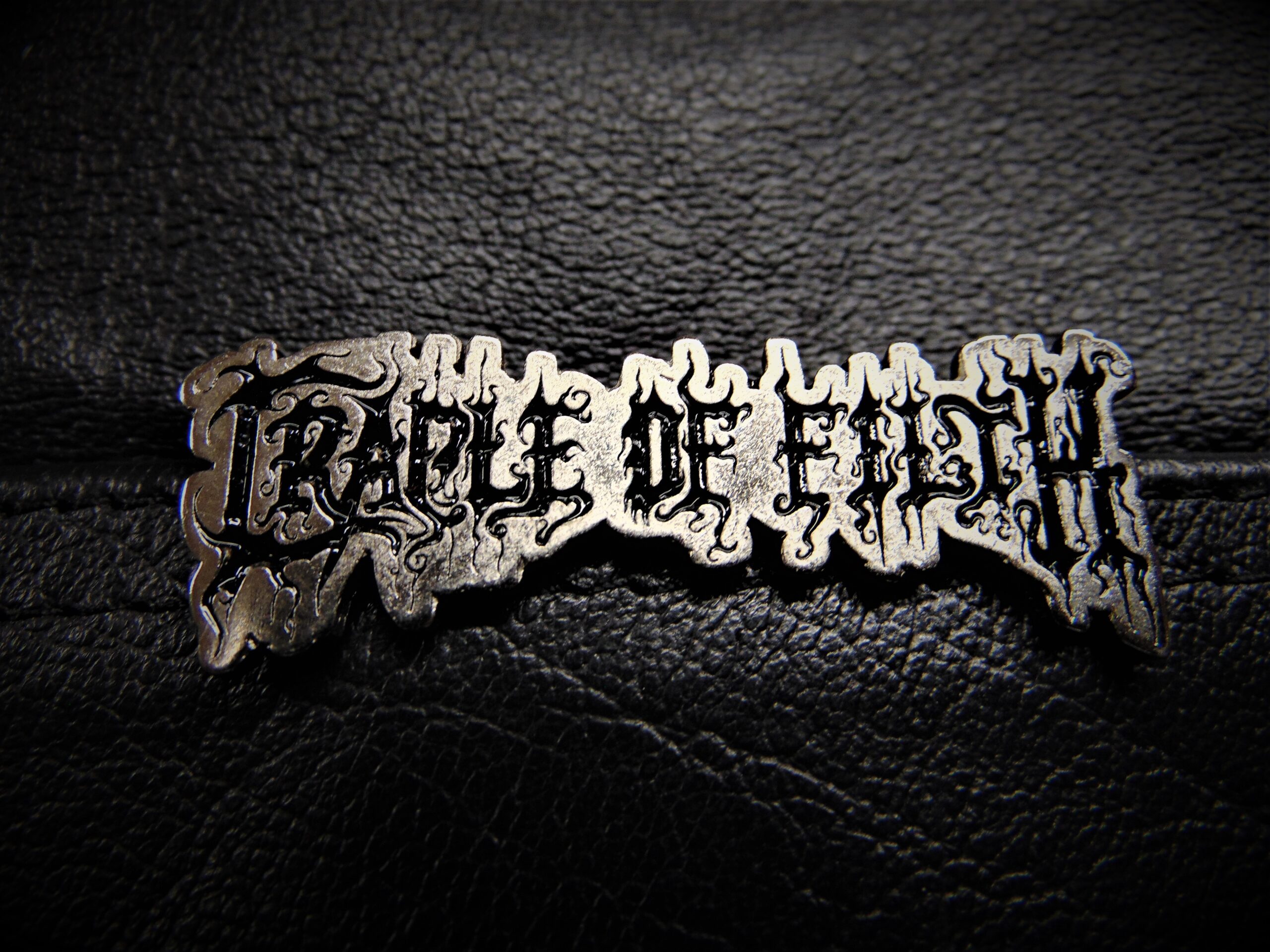 CRADLE OF FILTH Metal Pin / Badge (symphonic black) 478