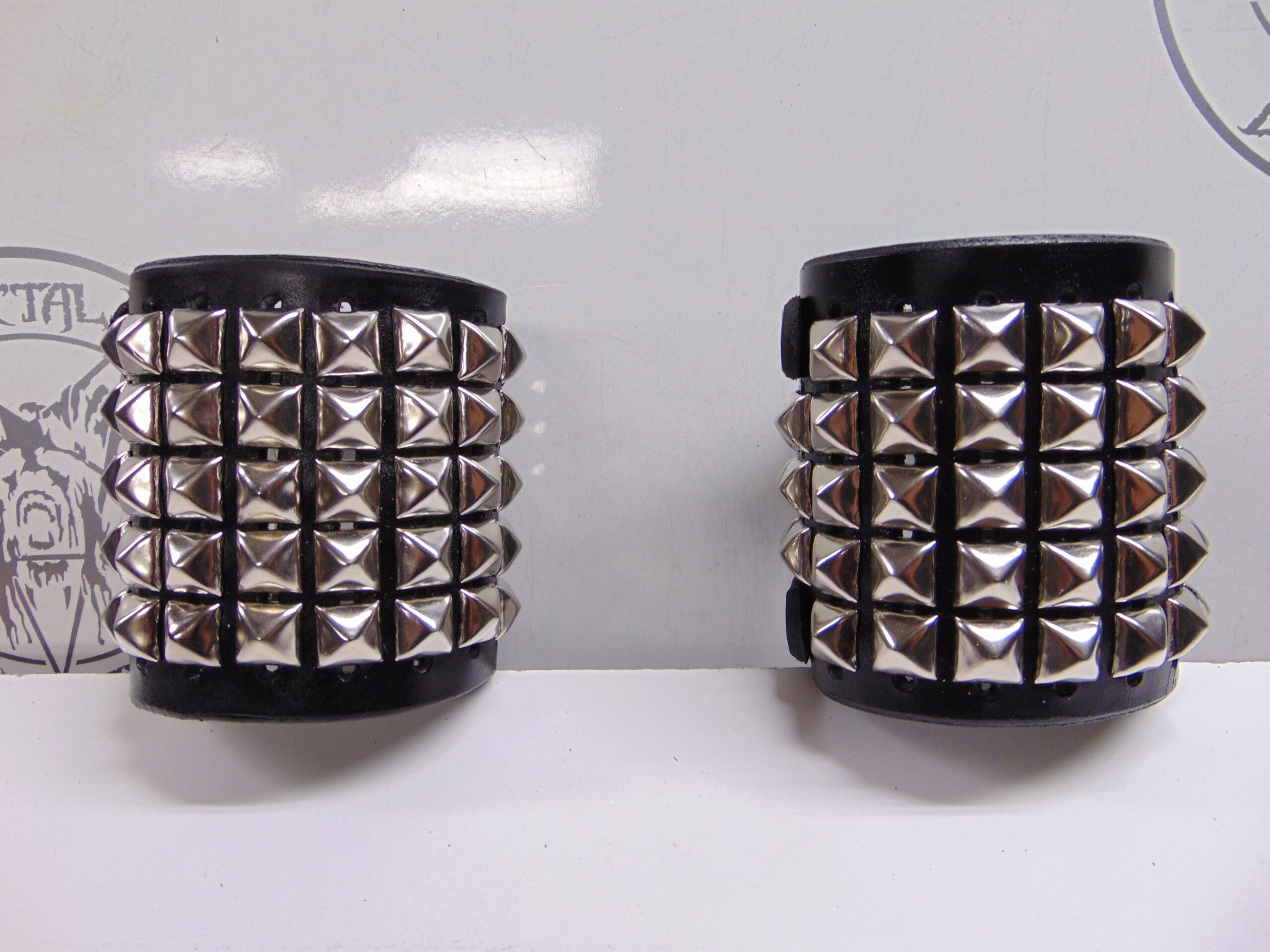 OZZY LEATHER STUDDED OLD SCHOOL BRACELET U.K (MDLB0147) - Metal Devastation