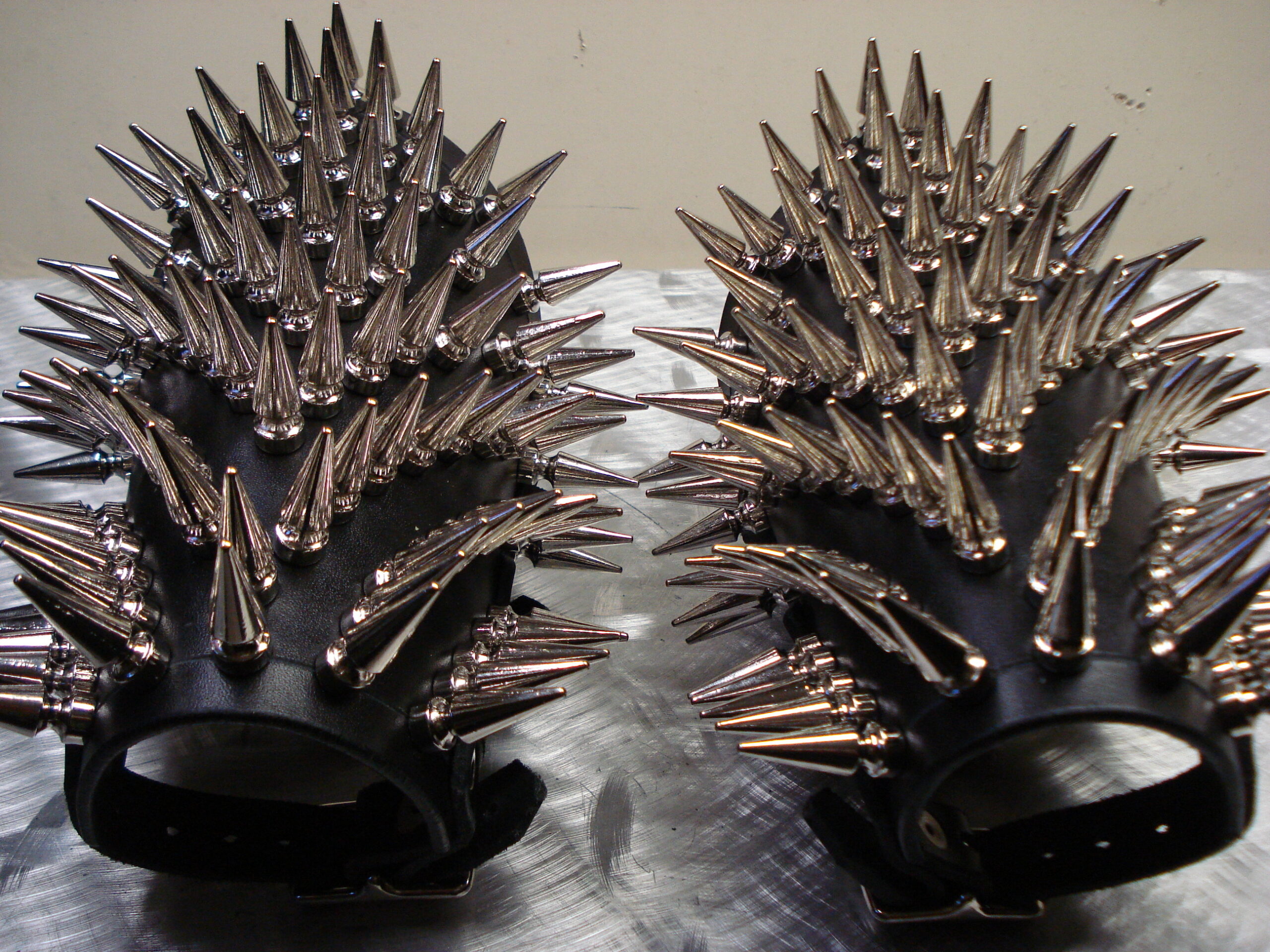 SARCOFAGO LEATHER SPIKED GAUNTLETS BLACK DEATH Brazil (MDLG0291 ...