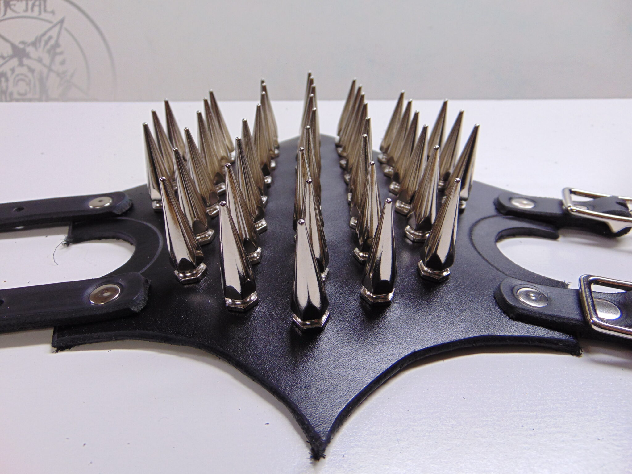 EMPEROR ...LEATHER SPIKED SMALL GAUNTLET ..(MDLG0139)