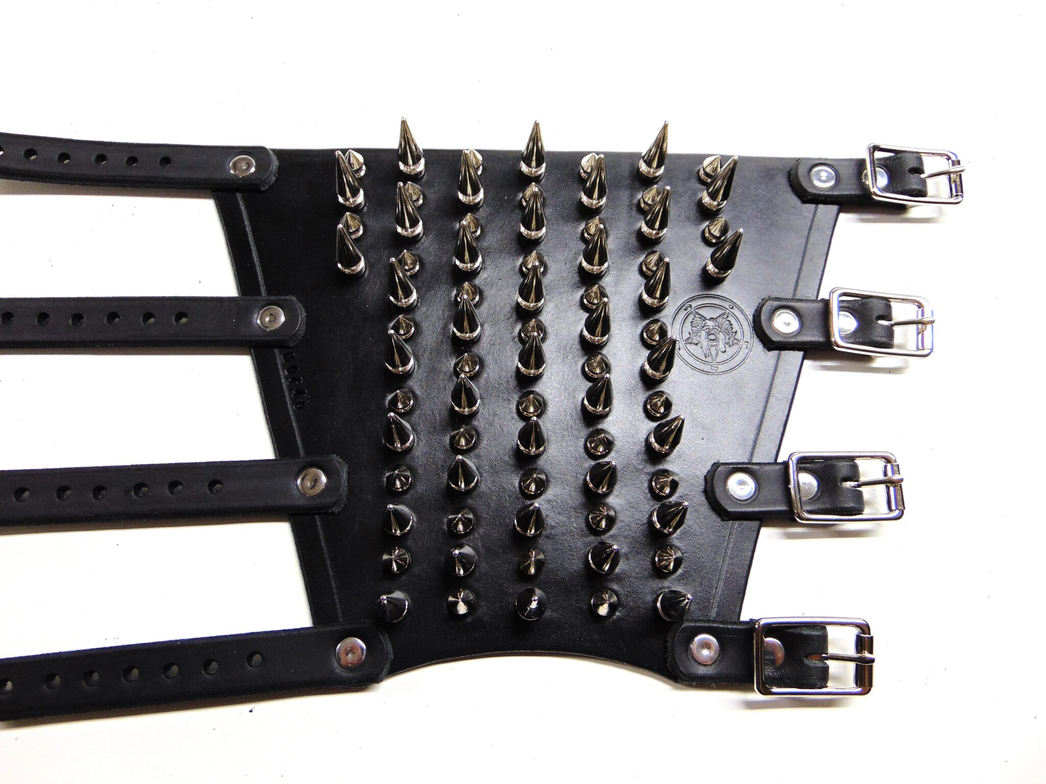 (HELLHAMMER).....MIXED SPIKED LEATHER GAUNTLET (MDLG0015)