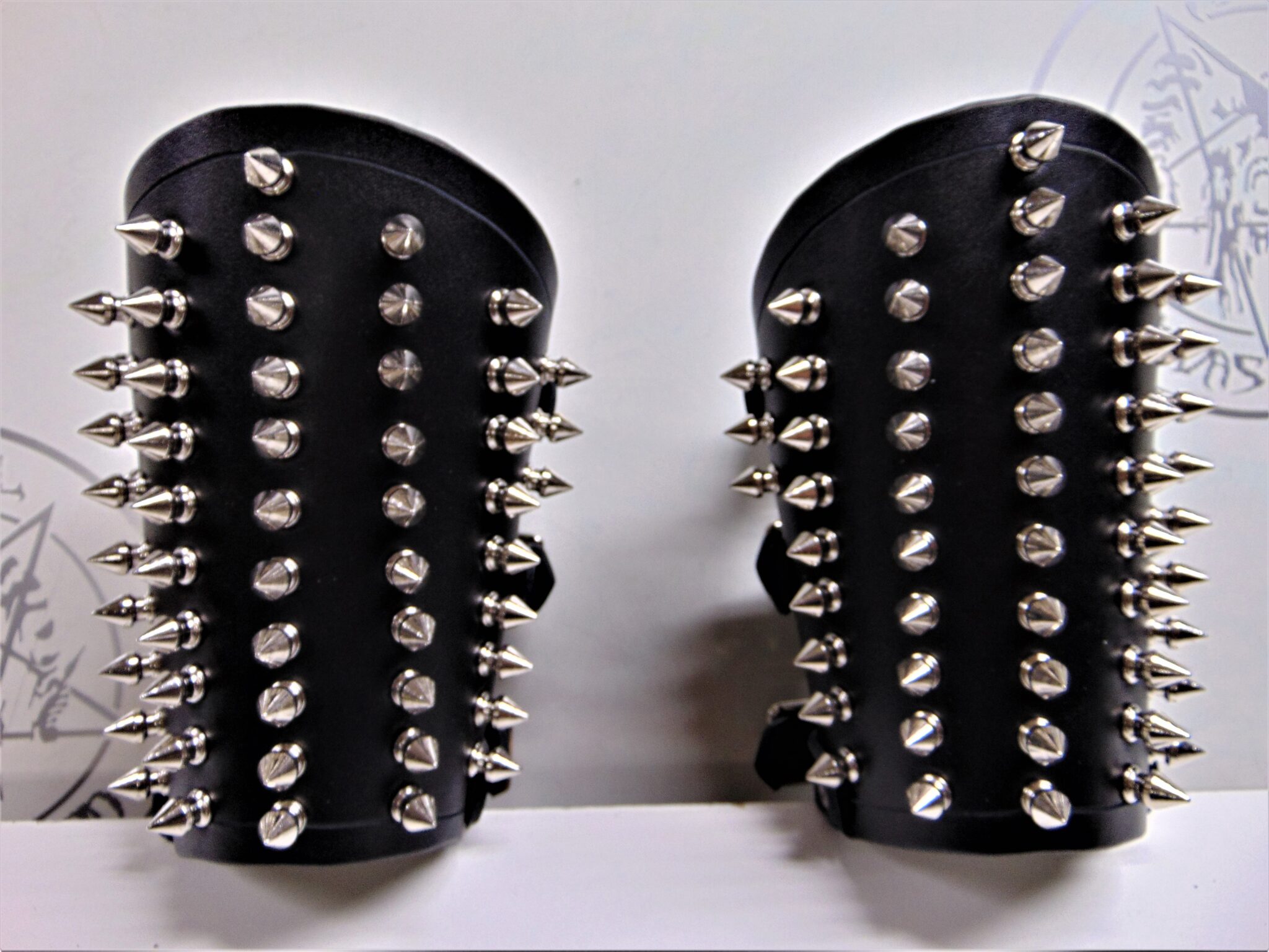 54 Spikes Leather Gauntlet