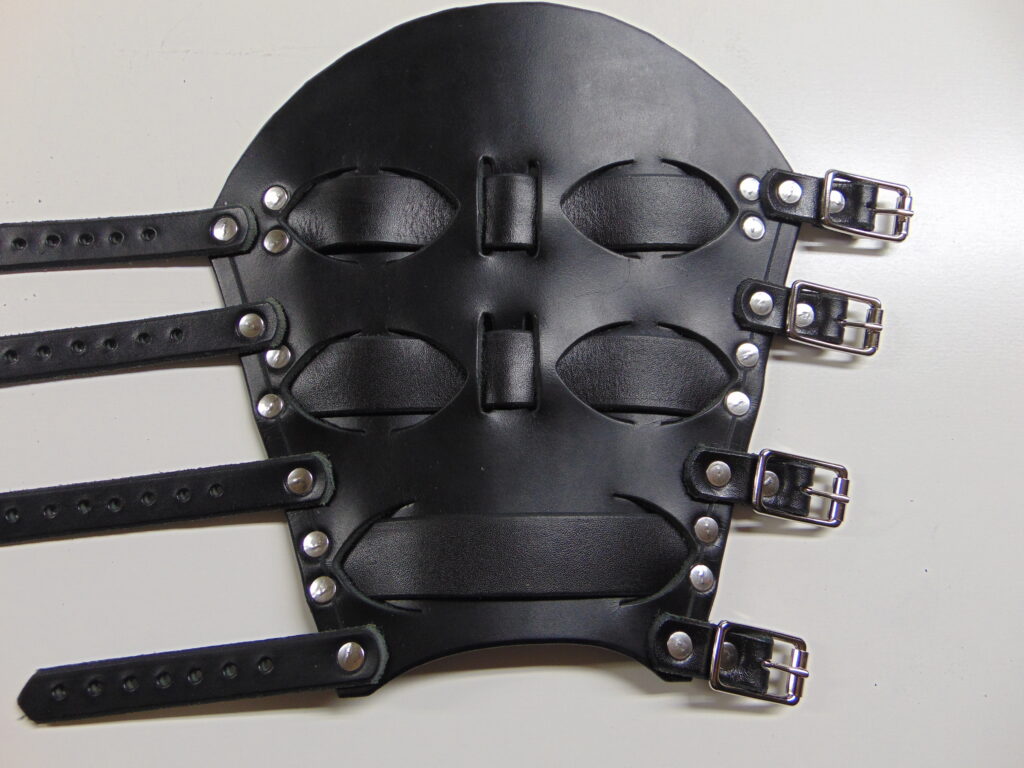 (TYPE OF NEGATIVE).....LEATHER GAUNTLET.(MDLG0050)