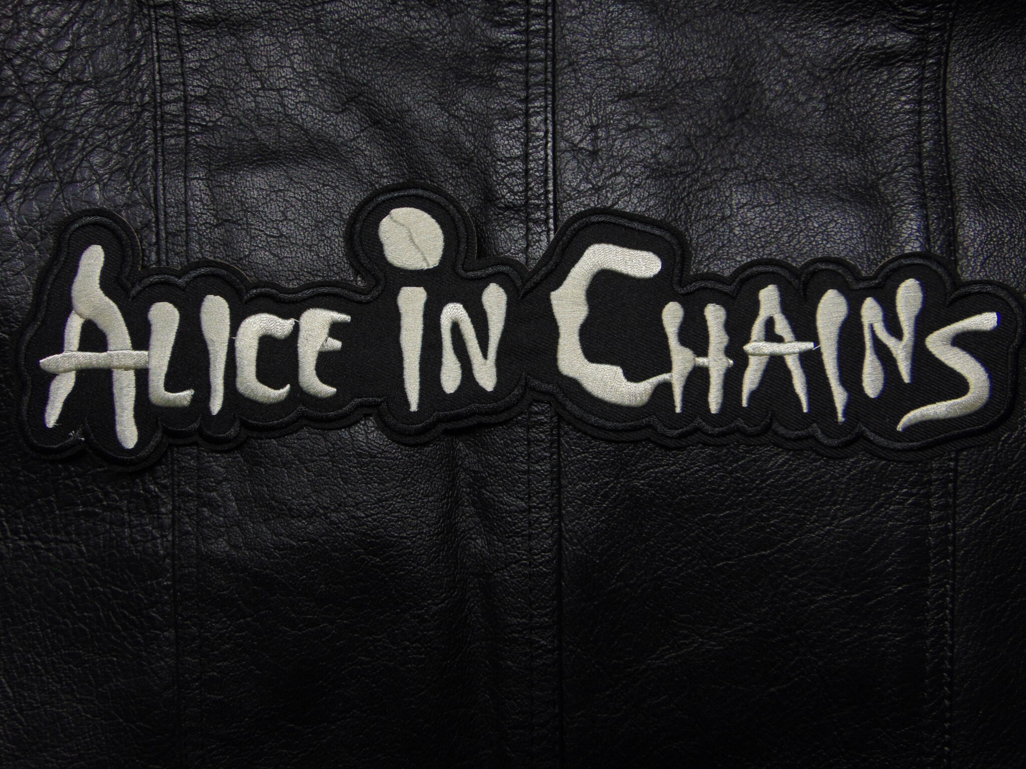 ALICE IN CHAINS... Embroidered Backpatch (grunge) U.S.A 426 - Metal ...