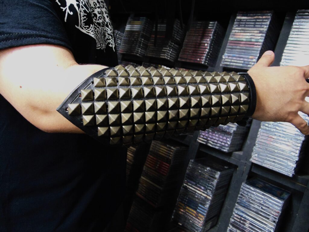 DEMONCY ...LEATHER ANTIQUE BRASS STUDDED GAUNTLET (MDLG0360