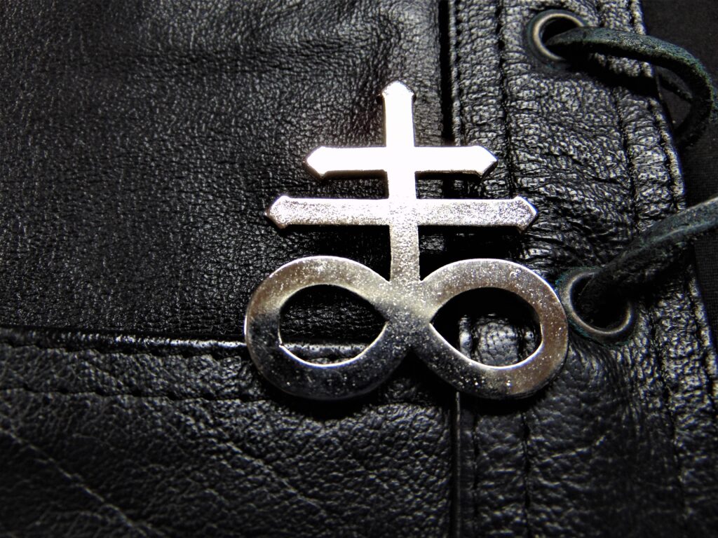 LEVIATHAN CROSS... Metal Pin / Badge (black metal) U.S.A 505 - Metal ...