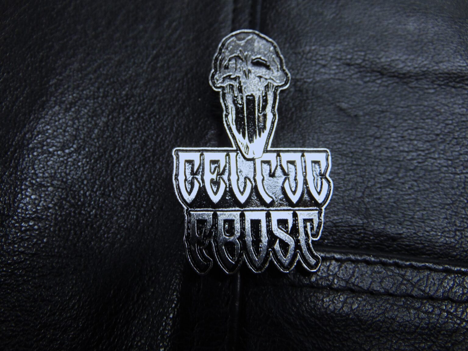 CELTIC FROST... Metal Pin / Badge (dark metal) Switzerland 639 - Metal ...